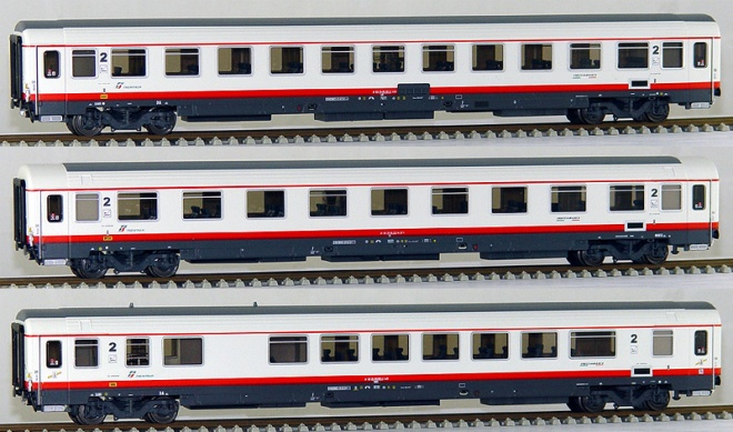 ACME Set of 3 Passenger cars for "Frecciabianca" train (Set 2 ...