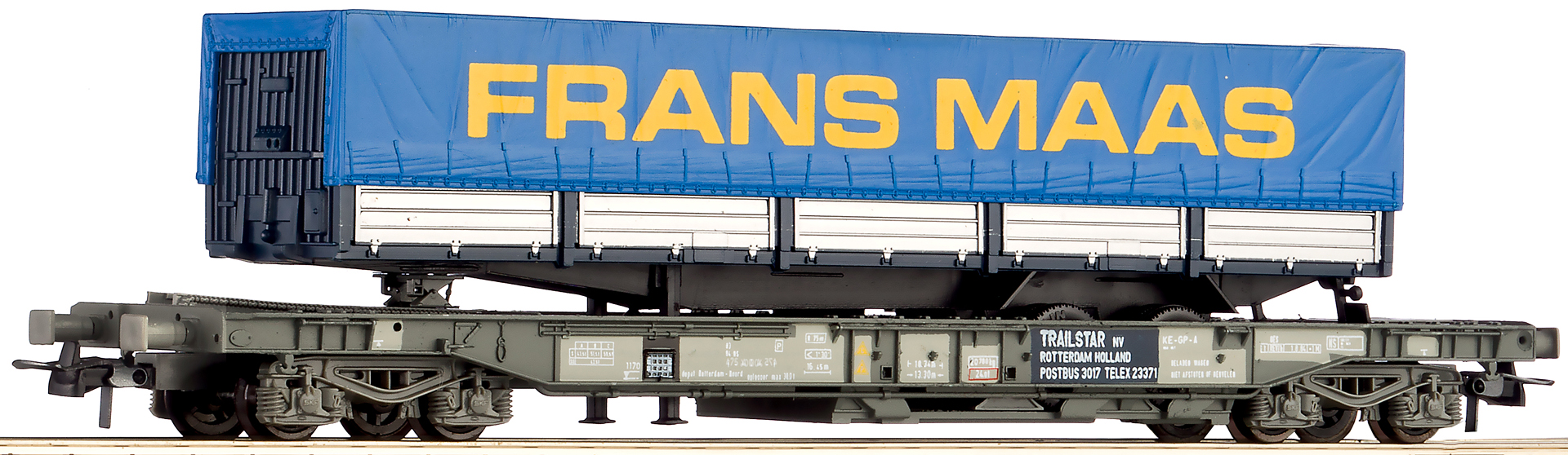 Roco Flat car loaded with trailer Frans Maas - EuroTrainHobby