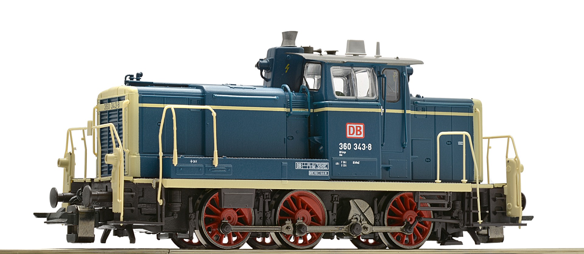 Roco Diesel Locomotive BR 260 with Digital couplers - EuroTrainHobby
