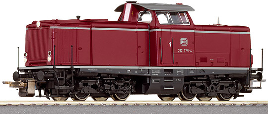 Roco Diesel locomotive BR 212 with Digital Couplers - EuroTrainHobby