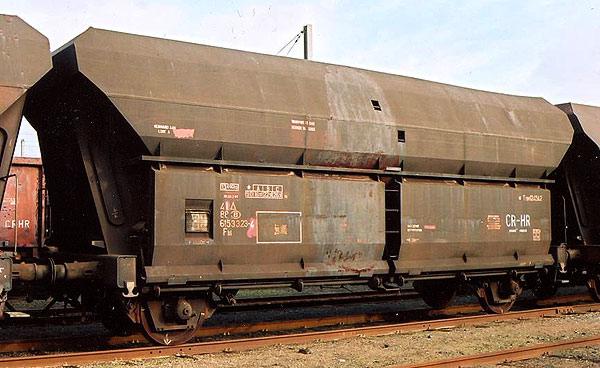 Roco Set of 3 high capacity hopper cars (set # 1) - EuroTrainHobby