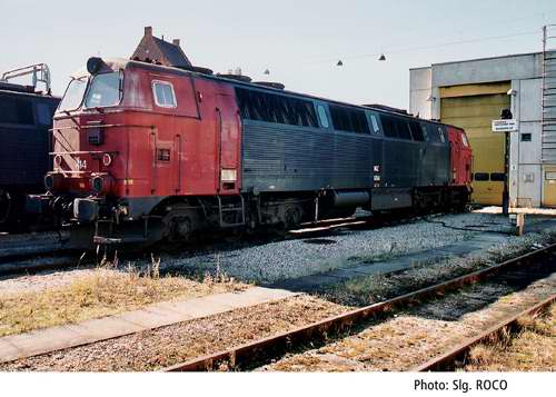 Roco Diesel locomotive MZ 2.Serieswith Digital Sound (3-RAIL AC ...