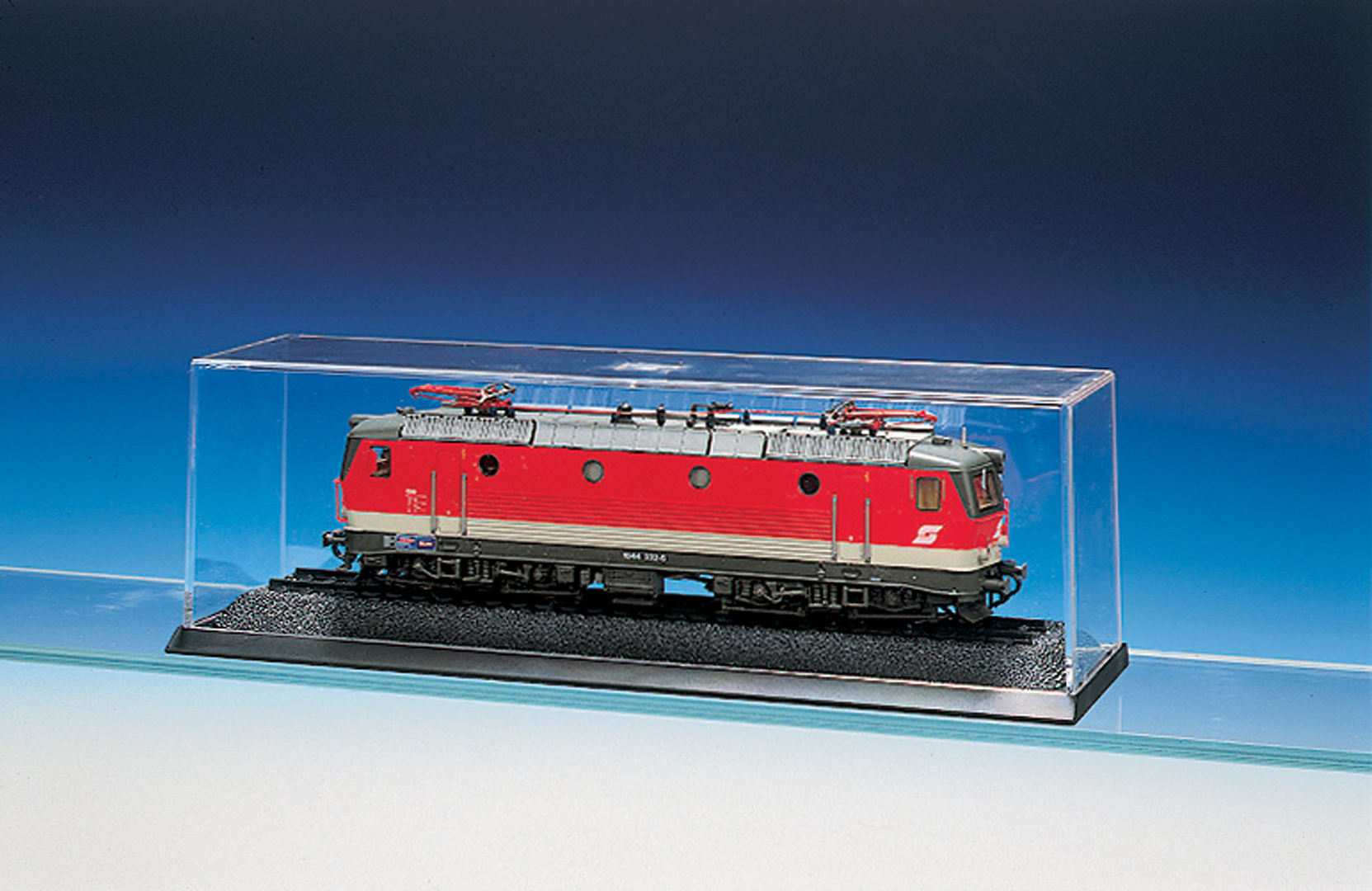 Roco Display case - EuroTrainHobby